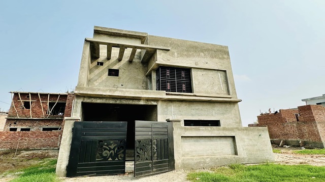 5 Marla Grey Structure House for Sale in Park View City Lahore